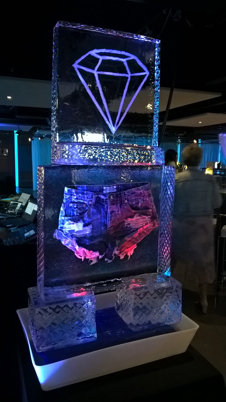 Ice Sculptures - Southern Ice Distributors | Drinking Ice | Salt Ice ...
